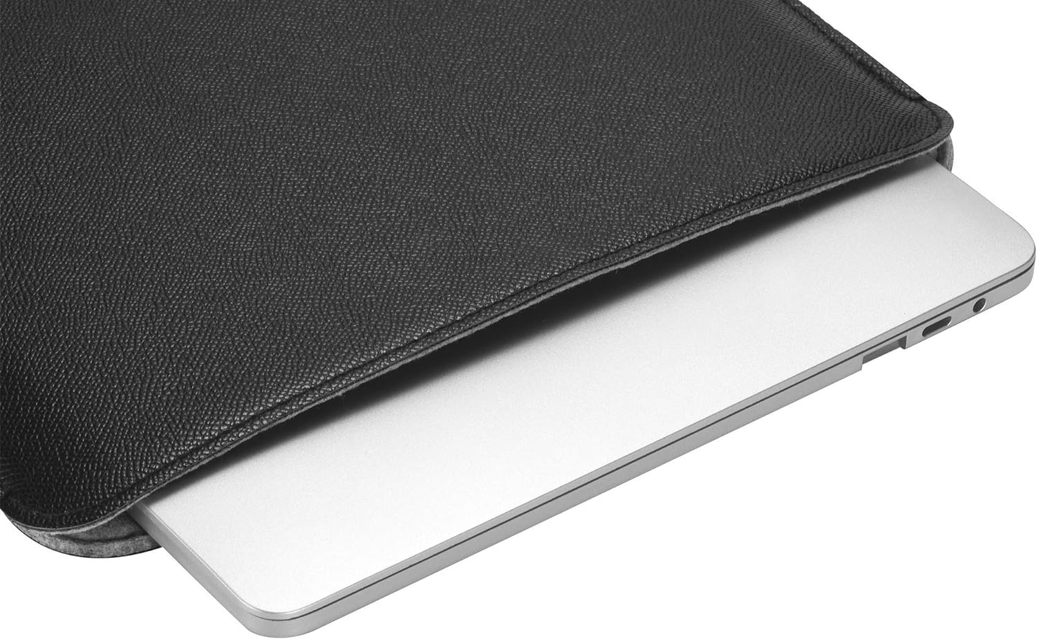 MacBook Pro M3のレザースリーブの選び方とおすすめ3選！携帯性、保護性抜群！ | hattablog