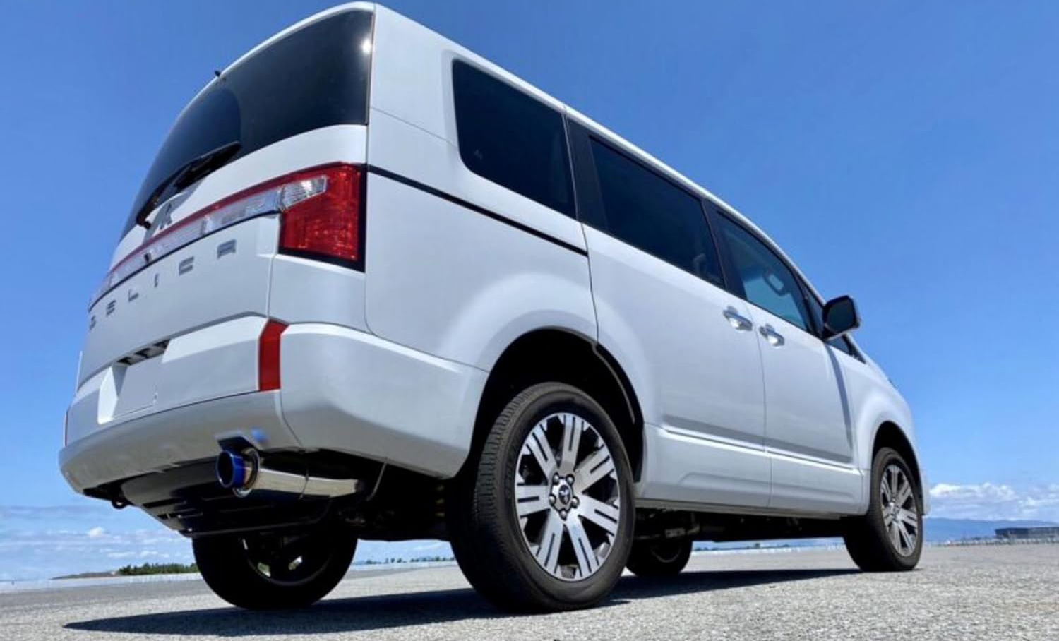 デリカD:5のマフラーの選び方とおすすめ2選！トルク馬力をアップ！燃費やパフォーマンス向上！ | hattablog